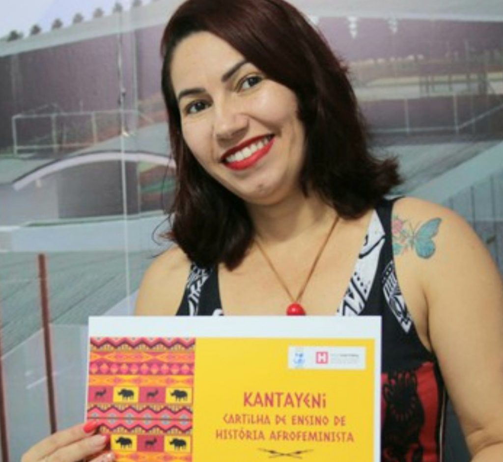 ARAPIRACA - Professora de Arapiraca lança cartilha Afrofeminista ...